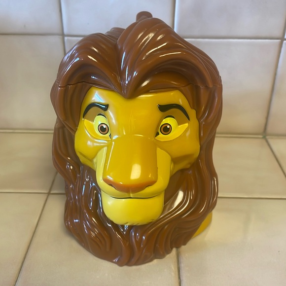 Disney | Kitchen | Disney On Ice Lion King Simba Stein Hinged Character ...
